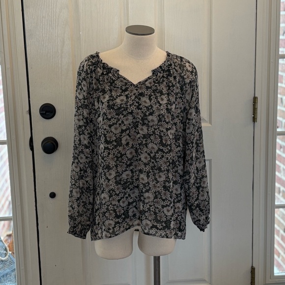CAbi | Tops | Womens Cabi Size Medium Peasant Blouse | Poshmark